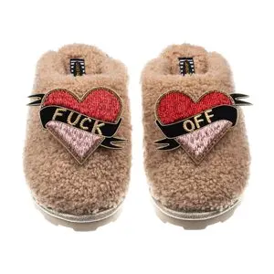 LAINES LONDON Teddy Closed Toe Slippers With 'fuck Off' Brooch Detail - Brown