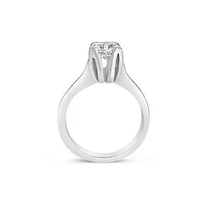 BELLUS DOMINA Sterling & Cz Solitaire Ring - Silver