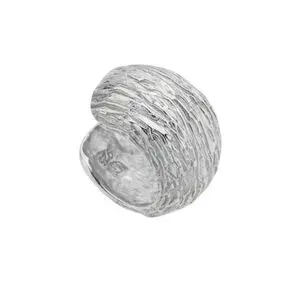 LINYA JEWELLERY Fery Striped Cartilage Earring - Silver