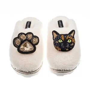 LAINES LONDON Teddy Towelling Slippers With Cat And Paw Brooches - White