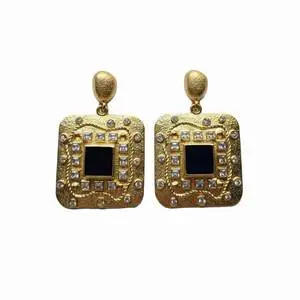 SILVER & ELEGANT The Regal Onyx Square Earrings