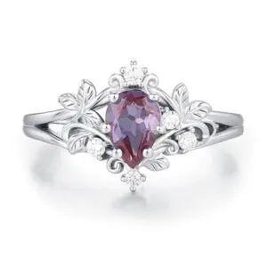AZURA JEWELRY NEW YORK Elowen Dew Alexandrite Ring - Silver
