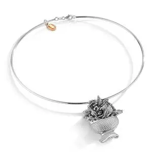 UNALOE Sterling Rigid Choker Necklace With Sculptural Rose Basket Pendant - Silver