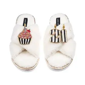 LAINES LONDON Cream Boucle Slippers With Brooch Embellishments - White