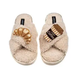 LAINES LONDON Boucle Slippers With Croissant And Coffee Brooches - Brown