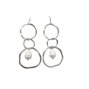 Way To Chic Cascade Circle Earrings With Freshwater Pearls - Silver