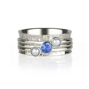 CHARLOTTE'S WEB JEWELLERY Holi Tranquility Spinning Ring Tanzanite & Pearl - Silver