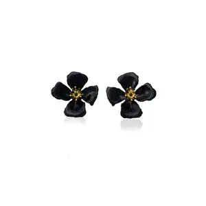 MILOU JEWELRY Hibiscus Flower Earrings - Black