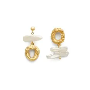 SHABELLA NYC Asymmetrical Pearl Earrings - Gold