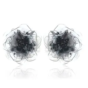 PINAR OZEVLAT Aerial Camellias - Black