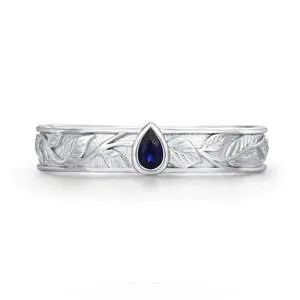AZURA JEWELRY NEW YORK Mallorn Leaf Sapphire Band Ring In White Gold Vermeil - Silver