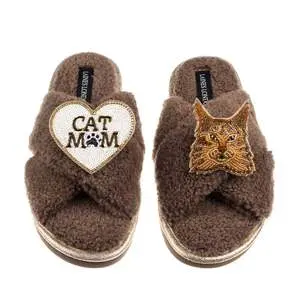 LAINES LONDON Neutral Boucle Slippers With Embroidered Cat Brooches - Brown