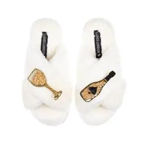 LAINES LONDON Faux Fur Cross Strap Slippers With Champagne Brooches - White