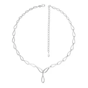 LUCY QUARTERMAINE Triple Petal Necklace - Silver