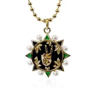 PASSIONATE PROTEST COLLECTION Black / Green Pearls Of Peace Pendant - Black/green