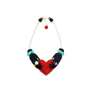 GISSA BICALHO Handmade Acrylic Chocker Necklace Hands And Heart - Black