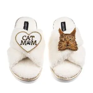 LAINES LONDON Laines London Boucle Slippers With Cat Brooches White