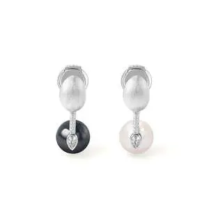 FREQNC ATELIER Neutrals Orphic Egg Earrings Agate & Pearl - Black