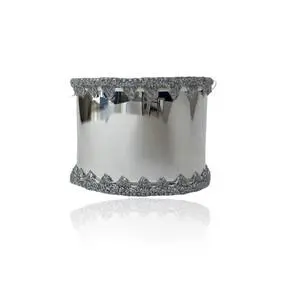 PINAR OZEVLAT Bosea Crochet Cuff In Metallic Threads - Silver