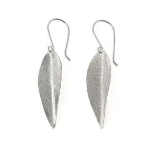 ZULA JEWELRY + DESIGN Leaf Earrings In Large - Silver