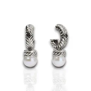 DANEILA LÉON Sterling Freshwater Pearl Earrings - Silver
