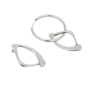 DARIA PACELLI JEWELRY Sedna Asymmetrical Earrings - Silver
