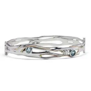 ISLA SILVER Blue / Silver Organic Blue Topaz & Freshwater Pearl Hinged Bangle - Blue/silver
