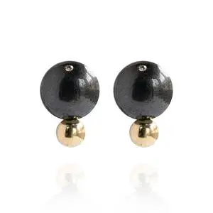 SAULE LABEL Lumi Earrings In Phantom - Black