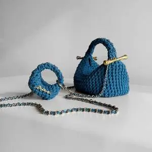 ISKRA Crossbody Clasp Bag