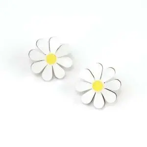 BY CHAVELLI Daisy Stud Earrings - White