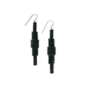 WAIWAI Gradient Dangle Earrings - Black