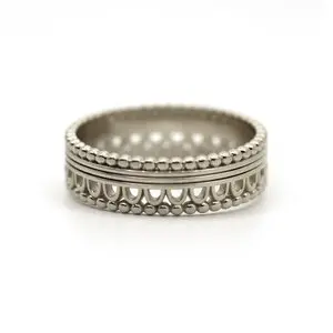 VICSTONENYC FINE JEWELRY Delicate Antique Lace Gold Ring - White