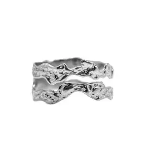 AARIA LONDON Hammered Double Band Lava Ring - Silver