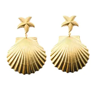 THE PINK REEF Large Starfish Shell Earring - Gold
