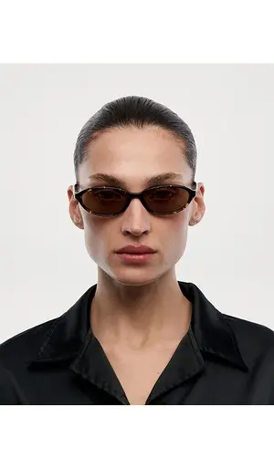 Chimi Ellipse Sunglasses