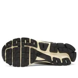 Nike Vomero 5 Chrome Sneaker