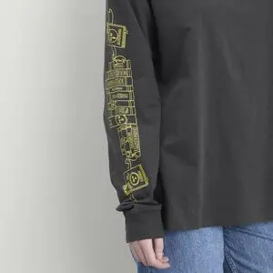 DAMSON MADDER The Reader Long Sleeve T-shirt