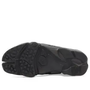 Nike Air Rift Dot Sneaker