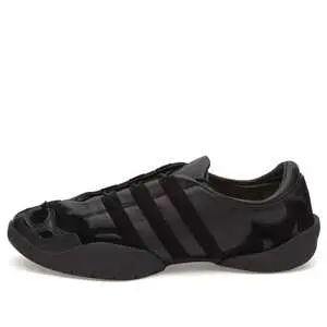 Y3 Regu 2002 Sneakers - Black