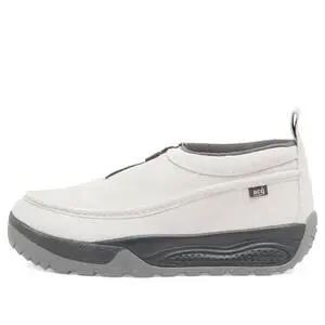 Nike Izy Sneaker