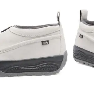 Nike Izy Sneaker