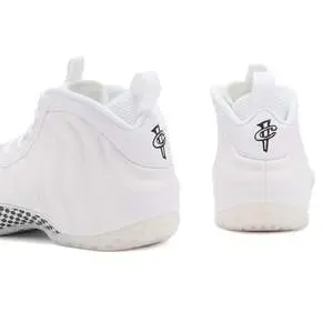 Nike Air Foamposite One Sneaker