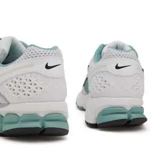 Nike Zoom Vomero 5 News W Sneaker - White/grey/platinum