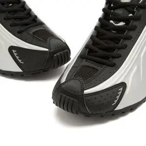 Nike Shox R4 W Sneaker - Black/silver/crimson