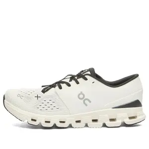 On Cloud X 4 Sneaker