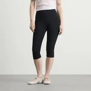 SKIMS Smooth Layers Capri