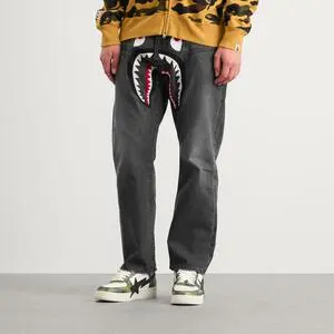 A BATHING APE Shark Loose Fit 13oz Denim Jeans - Black