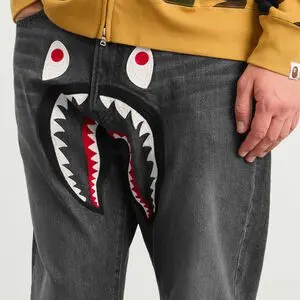 A BATHING APE Shark Loose Fit 13oz Denim Jeans - Black