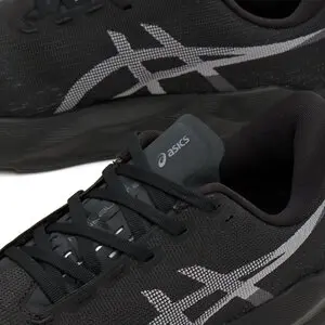 Asics Novablast 6 Sneaker