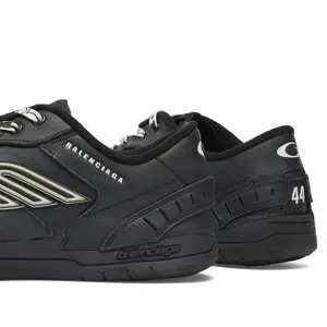 Balenciaga Hamptons Worn Out Sneaker